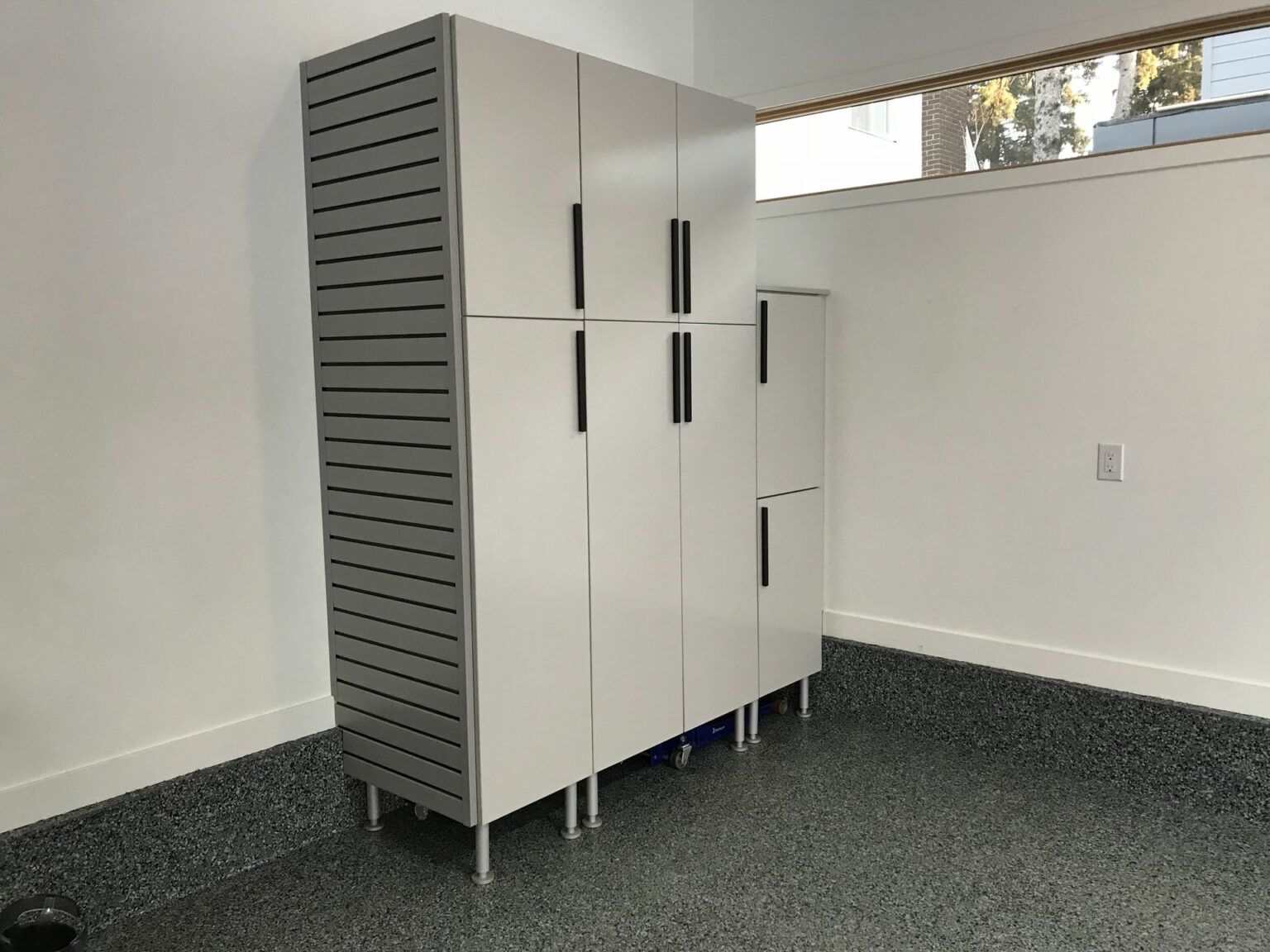 SMRT Garage Cabinets Edmonton | 780.463.2802