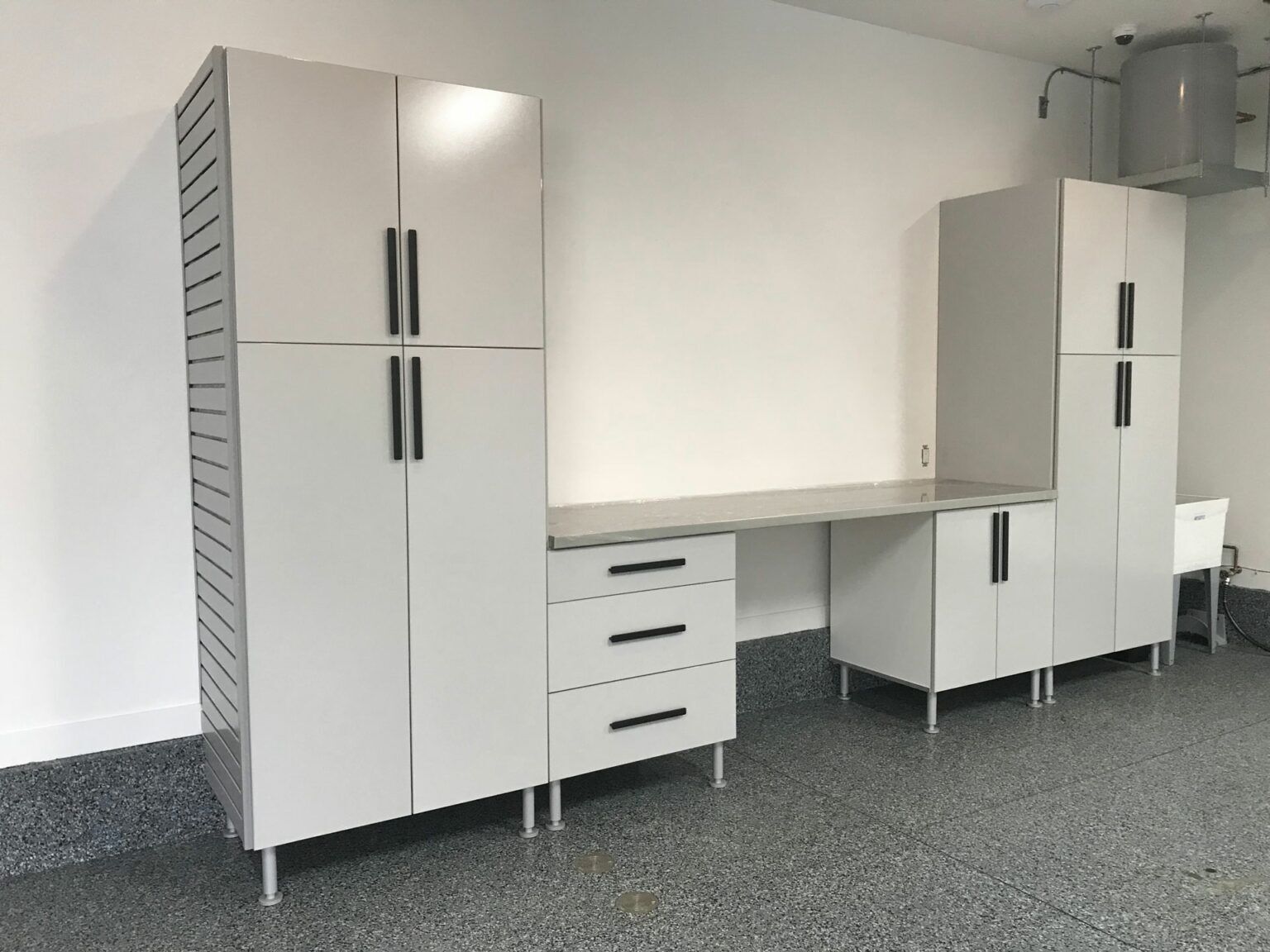 SMRT Garage Cabinets Edmonton | 780.463.2802